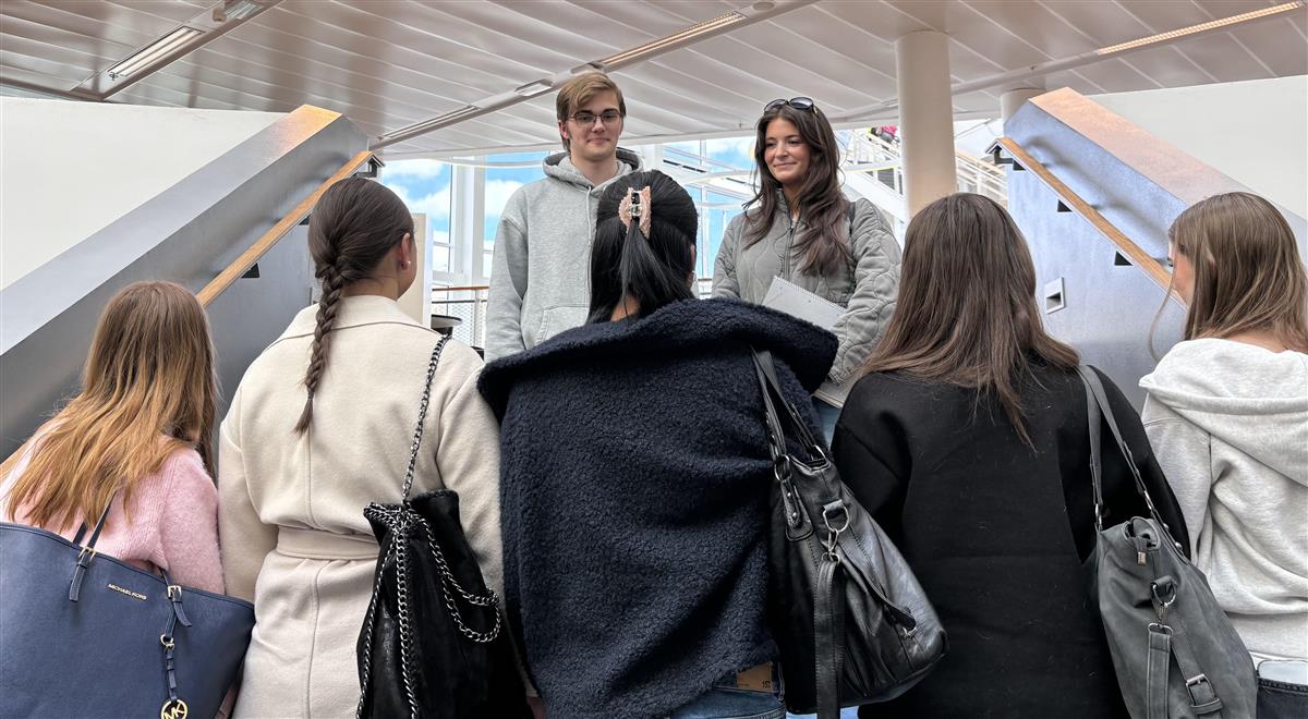 Bli fadder for ferskingene! - Tangen videregående skole