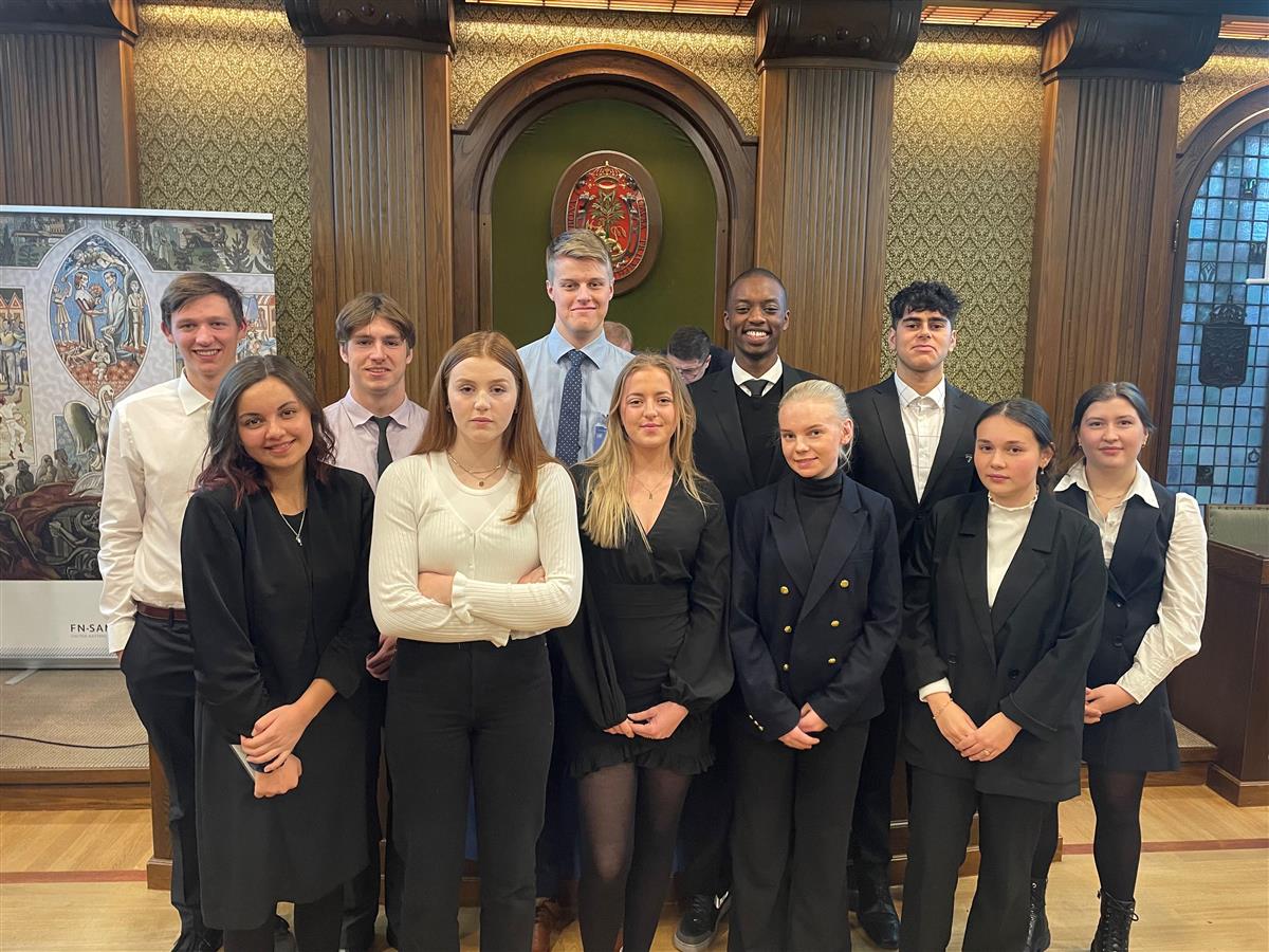 Tangenelever briljerte i FN–rollespill på Rådhuset - Tangen ...