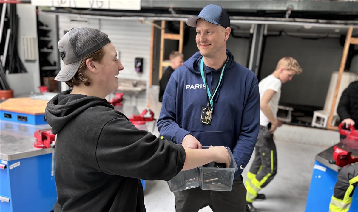 Tortur eller befrielse? En skoledag uten mobilen - Tangen videregående ...