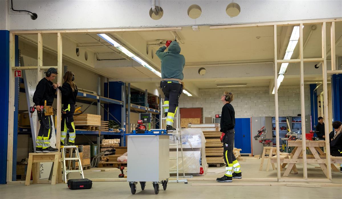 Hammer og sag, sinus og cosinus - Tangen videregående skole